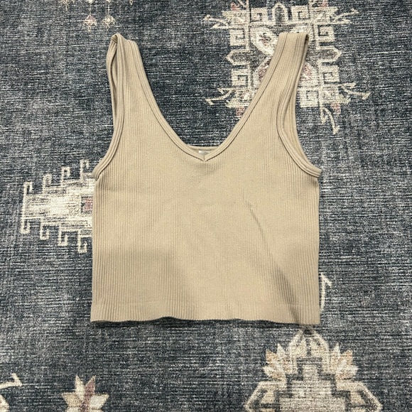 Anwnd | Tops | Anwnd Ribbed V Neck Crop Tank Top | Poshmark